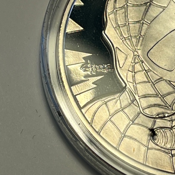 Highland Mint | Other | Wolverine And Spiderman Highland Mint 996 One ...